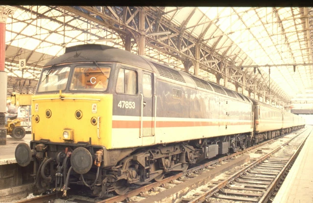 35MM SLIDE BRITISH Railway Br Diesel Class 47 - 47853 At Manchester Pic ...