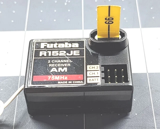 VINTAGE FUTABA R152JE RX 2 Channel AM RC Receiver 75MHz Channel 66 Used ...