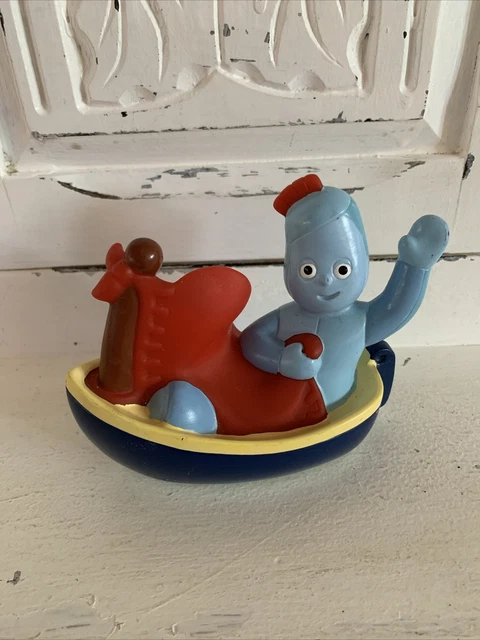 HASBRO IN The Night Garden "Iggle Piggle" Boat Toy Push Along Figure ...