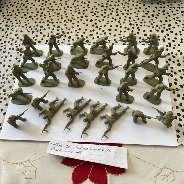 AIRFIX TOY SOLDIERS British Commandos 1/32 Scale WW2. Complete x29 ...