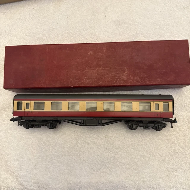 VINTAGE TRIX TTR 1st Class Coach With Lights 1/567 GC Boxed Ref U34 £7. ...