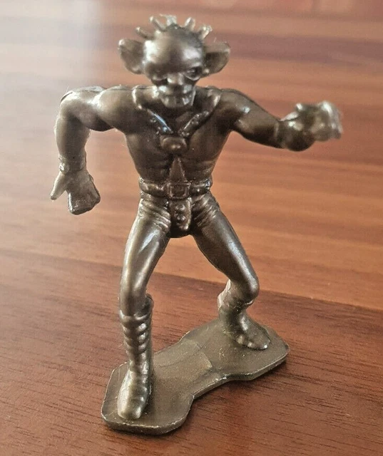 VINTAGE GOLD PLASTIC Space Alien Monster Figure Hong Kong 2" GL8506 ...