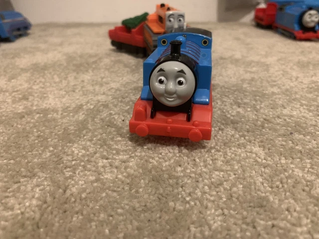 THOMAS & FRIENDS Motorised Thomas and Terence Toy Train Engine Set £16. ...