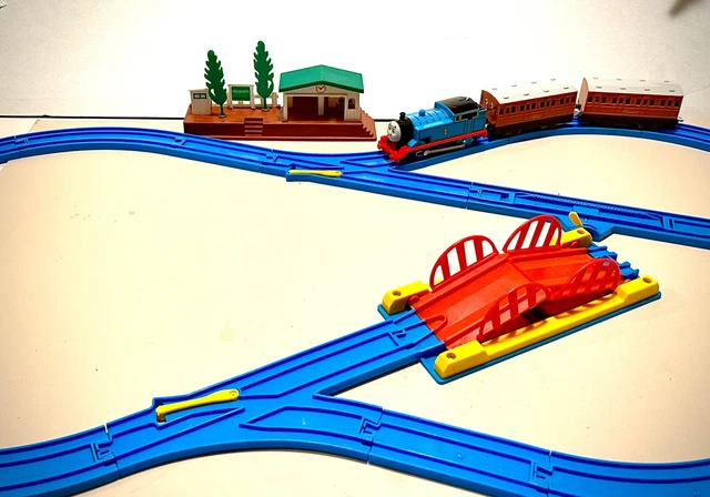 THOMAS & FRIENDS TRAIN SET Motorized Battery Trackmaster Track ...