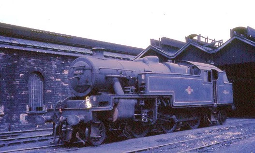 ORIGINAL COLOUR SLIDE of 42664 LMR steam loco £4.99 - PicClick UK