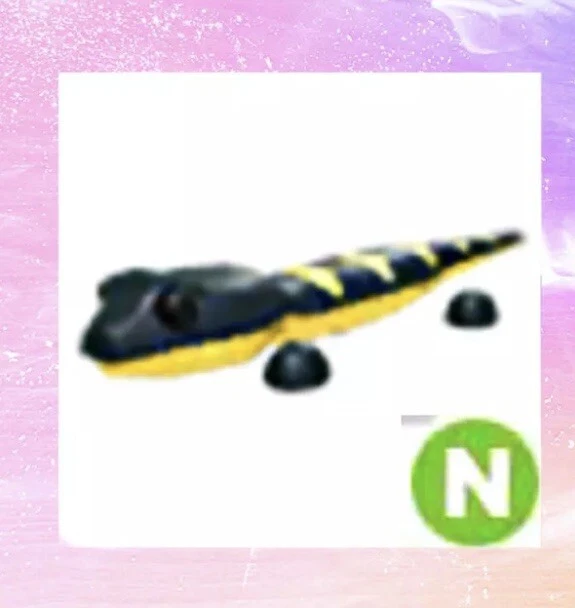 NEON SALAMANDER, A Ultra Rare Pet From Woodland Egg 2022 EUR 7,27 ...