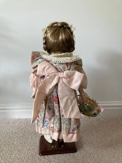 VINTAGE ALBERON 'RACHEL' Porcelain Doll in original box, circa 1990 £29 ...