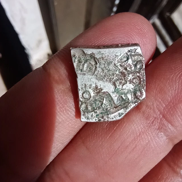 INDIA/INDUS VALLEY KARSHAPANA Mauryan punch mark silver Coin 321 -150 ...