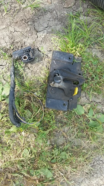 FORD FIESTA MK7 Bonnet Catch Latch & Sensor 2008 To 2015 Shape Approx £ ...