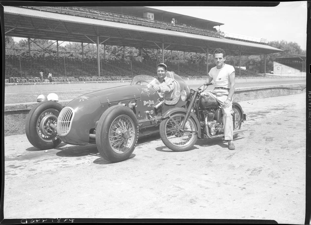 MAN ON INDIAN Motorcycle with Driver in Pit Area 1948 MOTOR RACING OLD ...