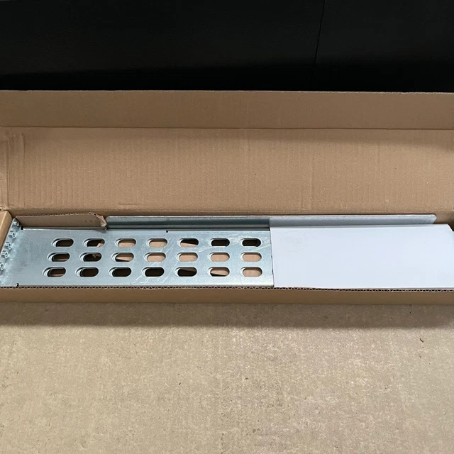 NEW APC OM-756H 0M-756H 4-post Rack Rail Kit for Rackmount SmartUPS £38 ...