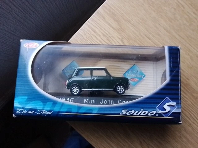 SOLIDO MINI JOHN Cooper Green & White Scale 1:43. £12.00 - PicClick UK