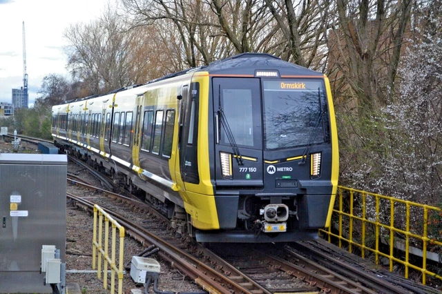 CLASS 777 NO 777150 in merseyrail at sandhills £1.00 - PicClick UK