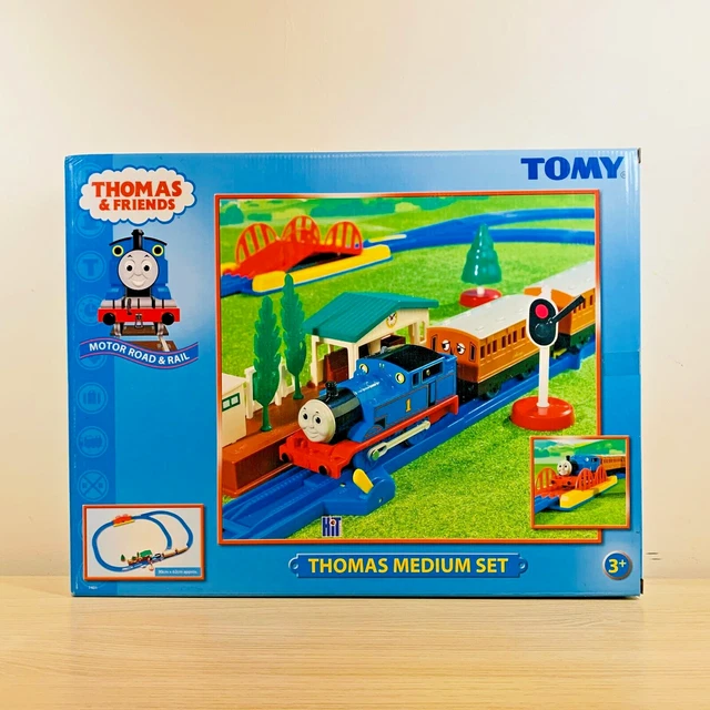 THOMAS MEDIUM SET - Thomas & Friends Trackmaster Motorised Railway ...
