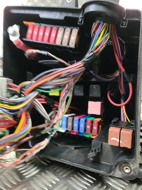 2021 RENAULT MASTER Ll35 2.3 Diesel Fuse Box 284B63007R £220.00 ...