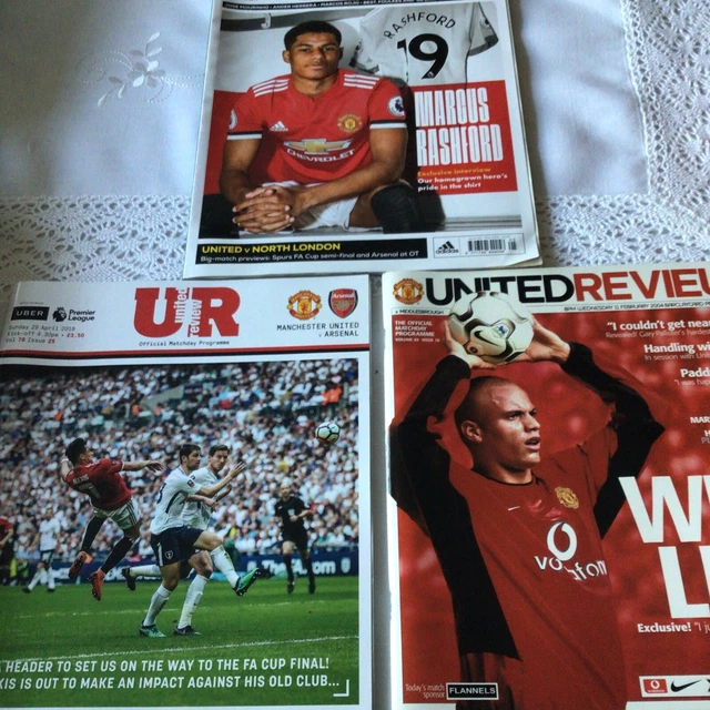 MANCHESTER UNITED PROGRAMMES (2) And Magazine £2.00 - PicClick UK