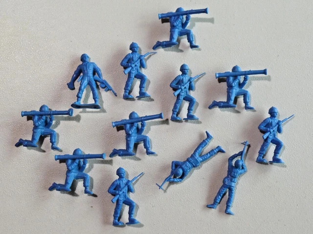 VINTAGE MPC LOT of Toy Plastic Soldiers Blue 50mm U.S. Army A531 $9.95 ...