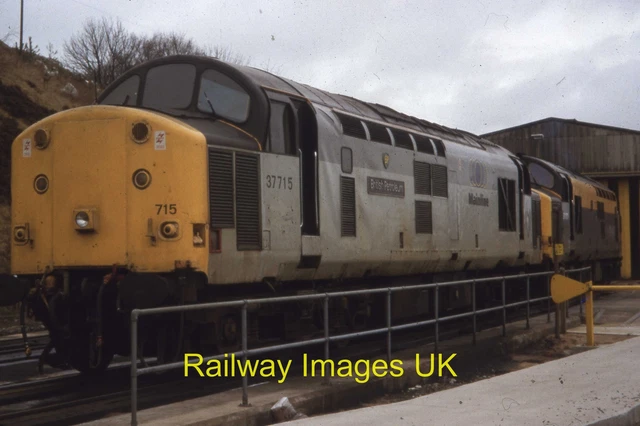RAILWAY PHOTO - Class 37 37715 Mainline Livery at Buxton TMD c1995 £2. ...