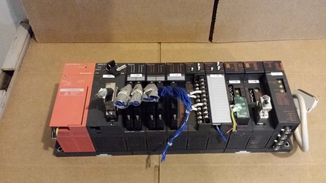 RACK ET MODULES PLC Mitsubishi Melsec A2USHcpu-S1 EUR 606,20 - PicClick FR