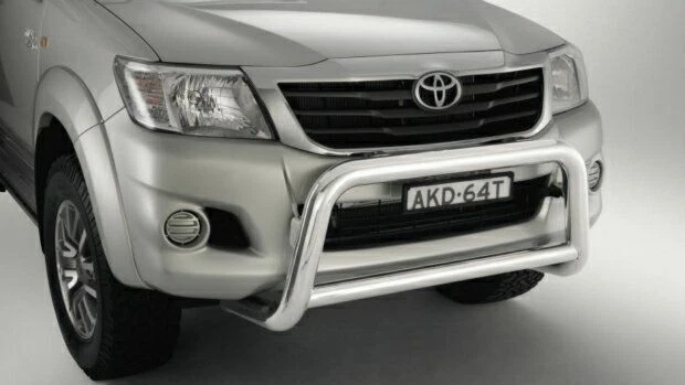 GENUINE TOYOTA HILUX Stainless Steel Nudge Bar Jul 2011 - Aug 2015 ...