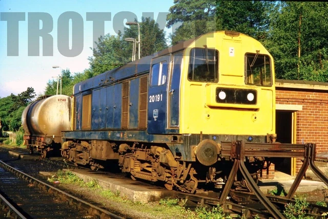 35MM SLIDE BRITISH Railways Diesel Loco Class 20 20191 Buxton 1984 ...
