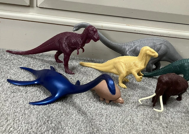 BRITISH NATURAL HISTORY Museum Dinosaur Set Invicta (1974/5) £40.00 ...