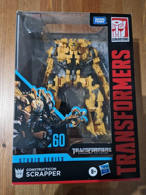HASBRO TRANSFORMERS STUDIO Series 60 Voyager Constructicon Scrapper New ...