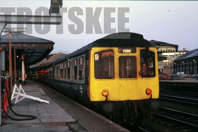35MM SLIDE BR British Railways DMU Class 110 51820 York 1986 Orig £4.98 ...