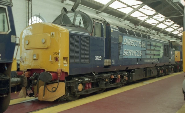 35MM RAILWAY COLOUR negative 37261 DRS compass livery location & date ...