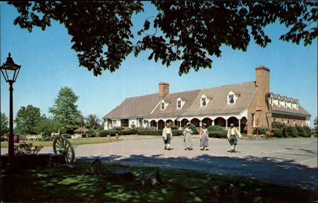 MCLEAN VA EVANS Farm Inn Chain Bridge Road US-Postcard USA ...