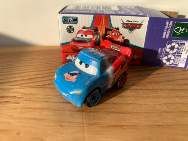 DISNEY PIXAR CARS Mini Racer Transforming Lightning McQueen Dinoco ...