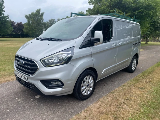 FORD TRANSIT CUSTOM VAN LIMITED 2018/68 87k SILVER 1 OWNER 12 MONTHS ...