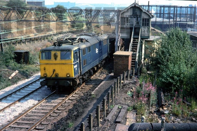 35MM SLIDE BR British Rail Electric Loco Class 76 76047 Neepsend 1977 ...