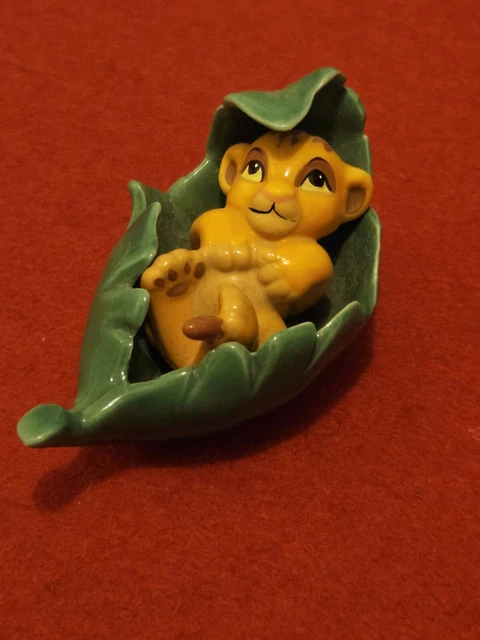 WALT DISNEY BABY Simba in Leaf Lion King Bone China Ceramic Figurine ...