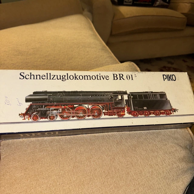 LOCOMOTORA DE VAPOR Piko H0 5/6325 BR 01 0505-6 DR corriente continua ...
