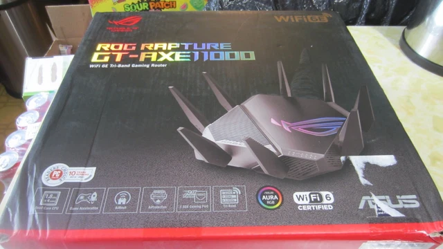 ASUS ROG RAPTURE GT-AXE11000 Tri-band WiFi 6E Extendable Gaming Router ...