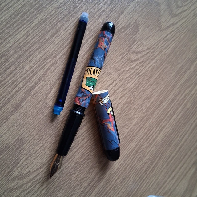 DISNEY'S MICKEY MOUSE & Pluto Ink Fountain Pen With Cartridge - New £5. ...