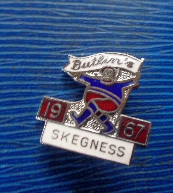 EARLY ORIGINAL BUTLIN / Butlins Badge - Skegness 1967 maker W. Reeves ...