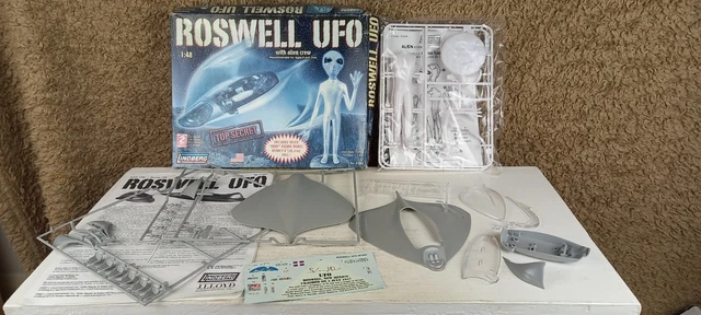 ROSWELL UFO WITH Alien Crew Lindberg 1:48 Model Kit #91005 w/ 8" ALIEN ...