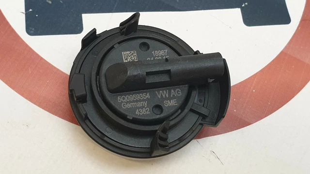 VW GOLF 7 VII pressure sensor crash sensor airbag sensor 5Q0959354 £17. ...