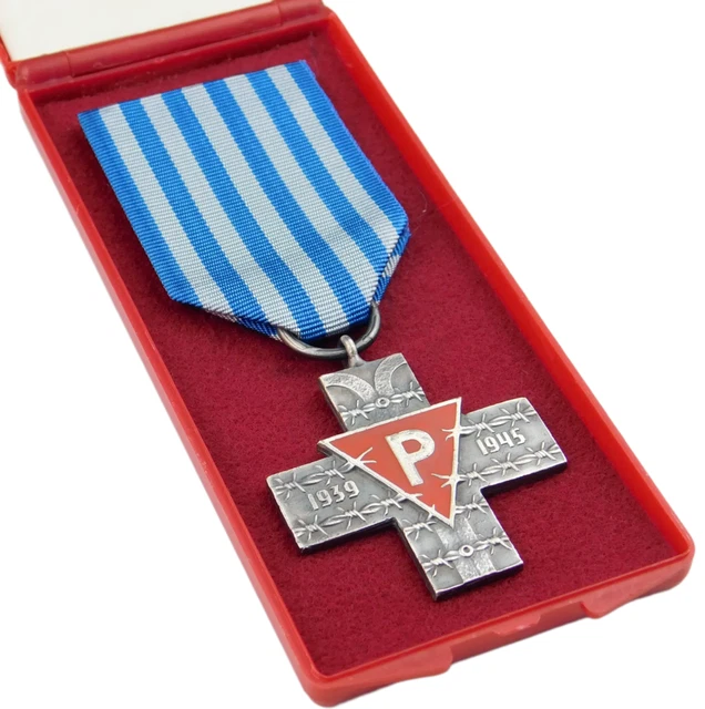 3326 WW2 AUSCHWITZ Holocaust Survivor Cross Medal Prl Poland Jewish $99 ...