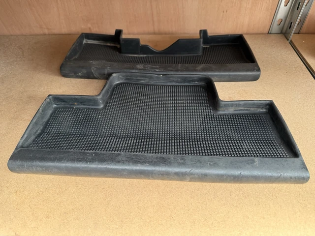 LAND ROVER DEFENDER Tdci Puma Dashboard Mats Pair £40.00 - PicClick UK