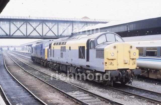 NOTTINGHAM CLASS 37'S 37010 & 37372 27.4.96 Fujichrome 35mm Slide RN375 ...