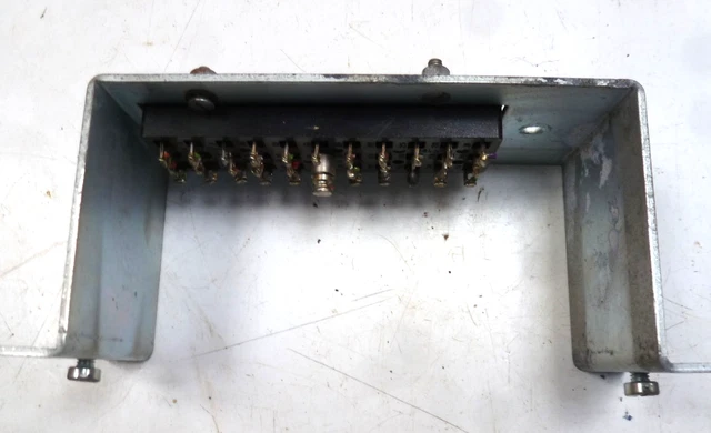 GPO STROWGER 33 Way Jones Socket Mounted £5.98 - PicClick UK