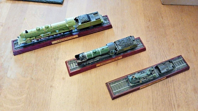 JOB LOT OF 3 x Steam Locomotive Display Model 1:100 £25.00 - PicClick UK