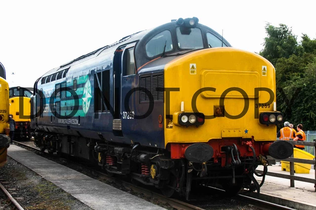 UK DIESEL TRAIN Railway Photograph Of Class 37 37259 Locomotive. Rm37 ...
