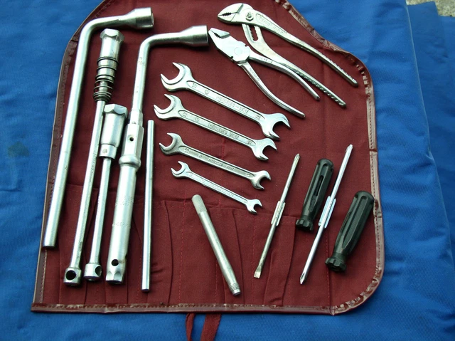 MERCEDES BENZ BORDWERKZEUG Tool kit W124 W201 W123 W126 W116 SL Heyco ...