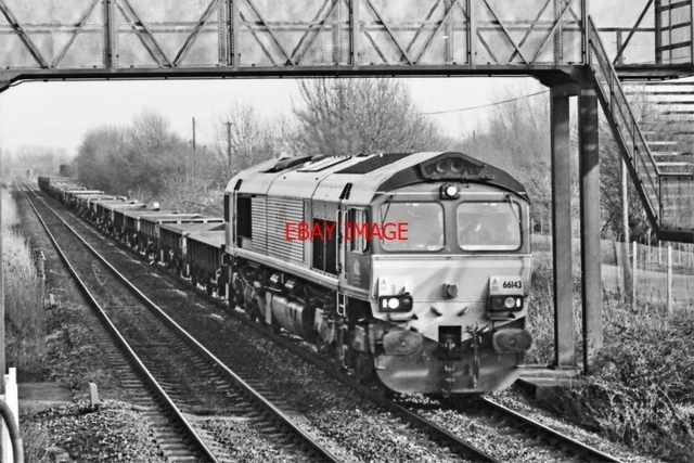PHOTO CLASS 66 Loco No 66143 Colthrop Jan 2001 Diversion £1.85 ...