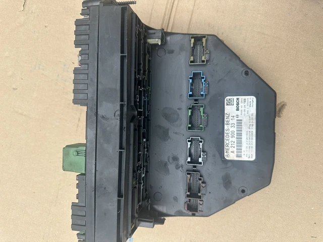 MERCEDES W204 FRONT Fuse Box Relay Control Unit SAM Module A2129003314 ...