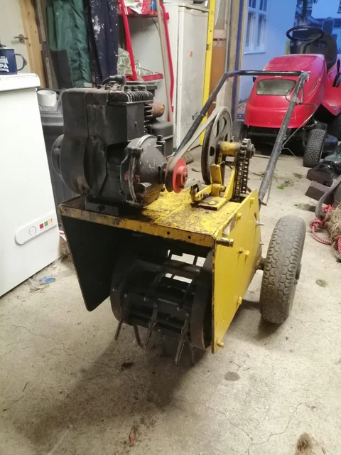 SISIS AERATOR AUTO Turfman Spiker with Briggs & Stratton engine £250.00 ...